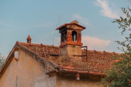 The Middle Ages: The Age of the Fireplace and the Chimney | Thermo History